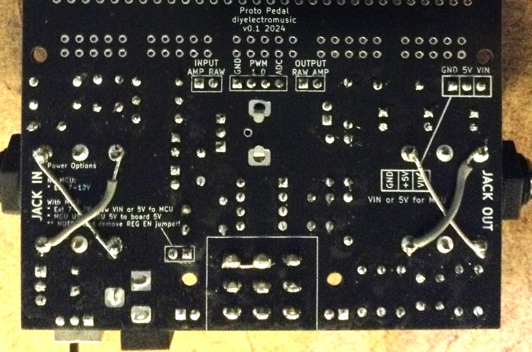 Proto Pedal PCB Build Guide – Simple DIY Electronic Music Projects